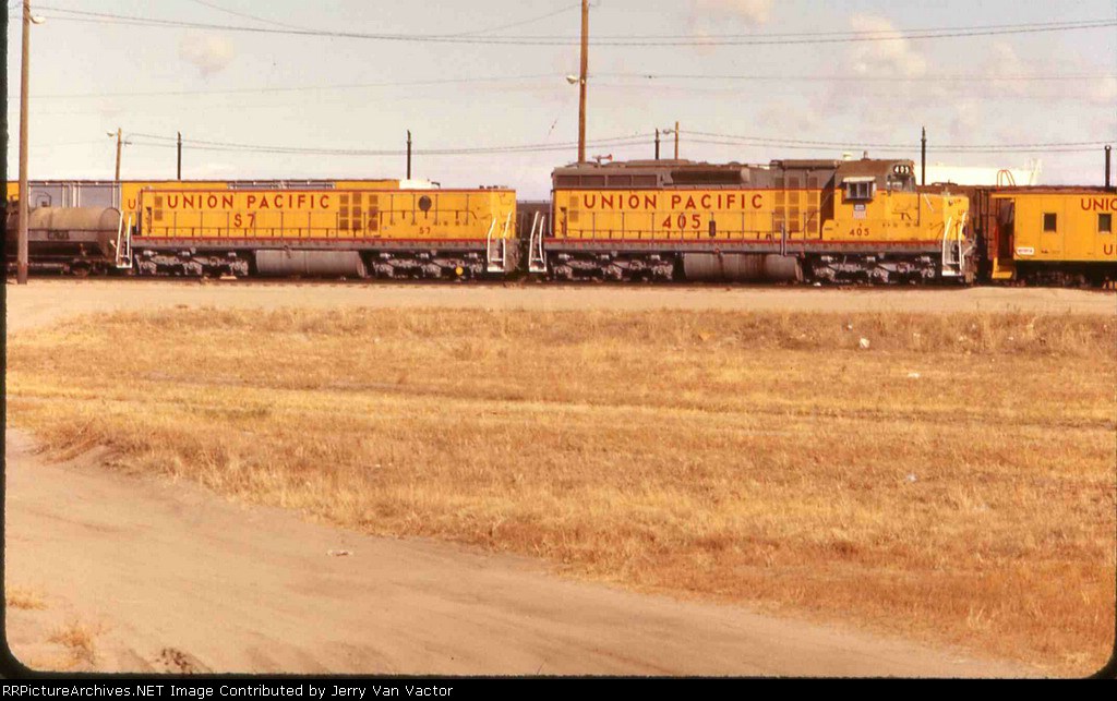 UP 405(SD24) and slug S7(SD24B)